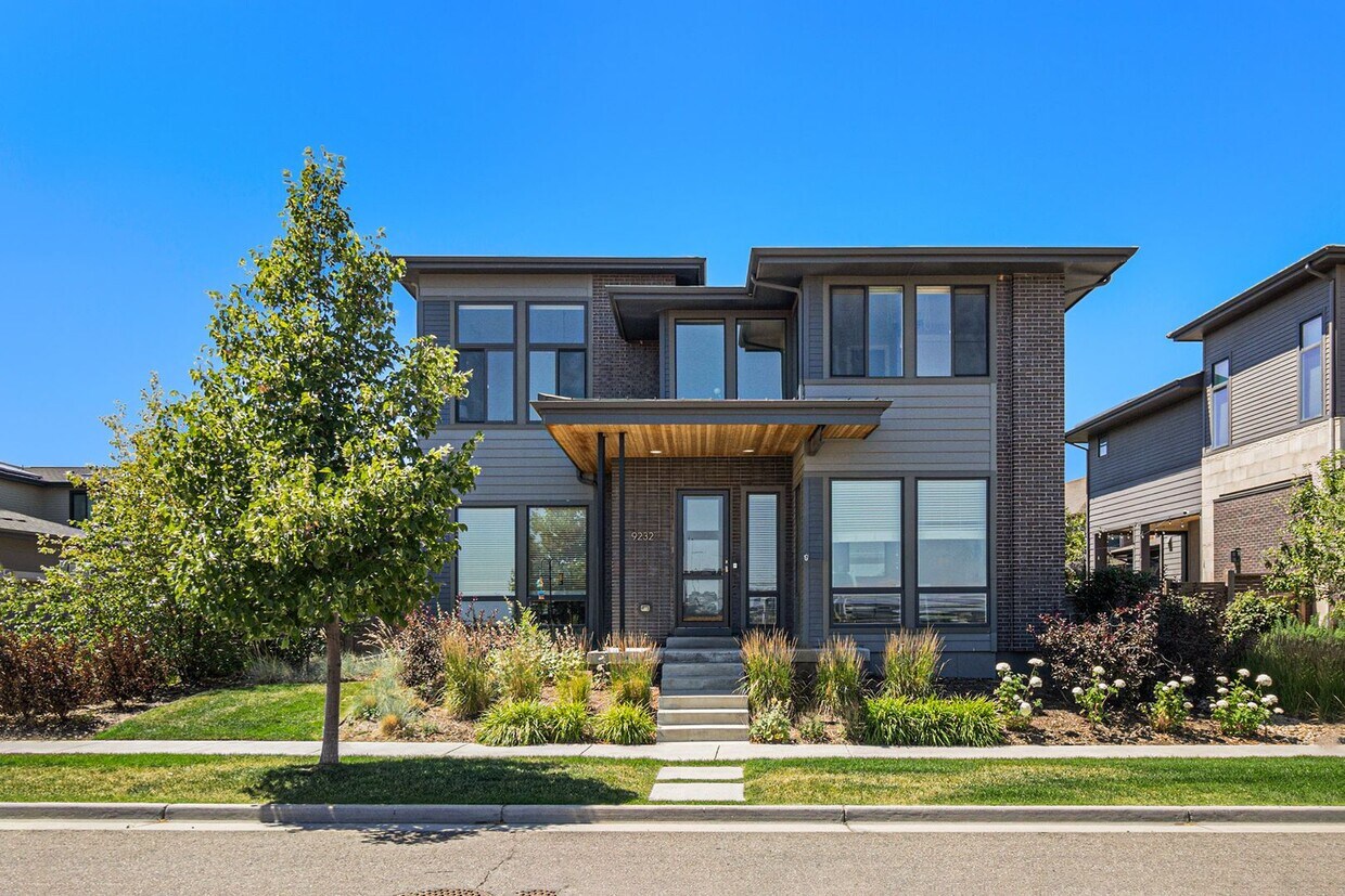 9232 E 53rd Ave, Denver, CO 80238 - House Rental in Denver, CO ...