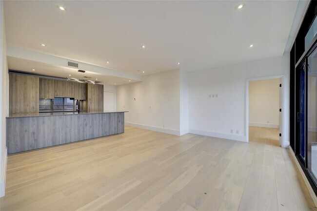 1701 Hermann Dr Unit 18D, Houston, TX 77004 - Condo for Rent in Houston ...