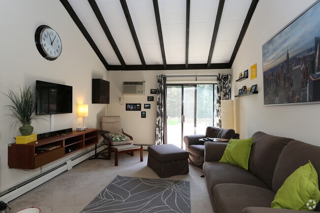 Falconridge Apartments Apartments - Manchester, CT | Apartments.com