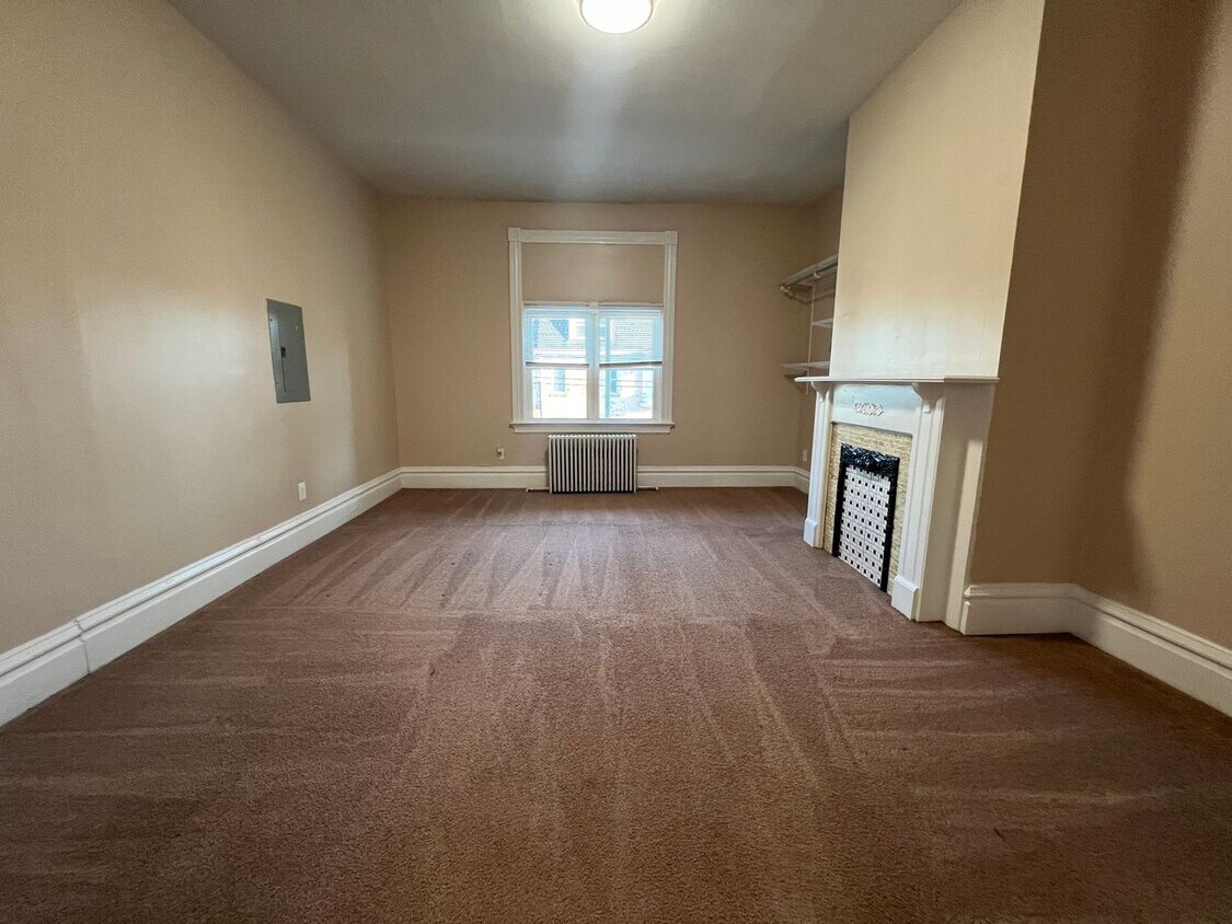 2007 Arlington Ave Unit Floor 1, Pittsburgh, PA 15210 - Room for Rent ...