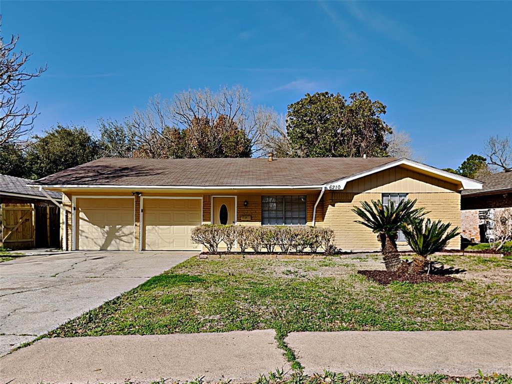 6210 Newquay St, Houston, TX 77085 - House Rental in Houston, TX ...