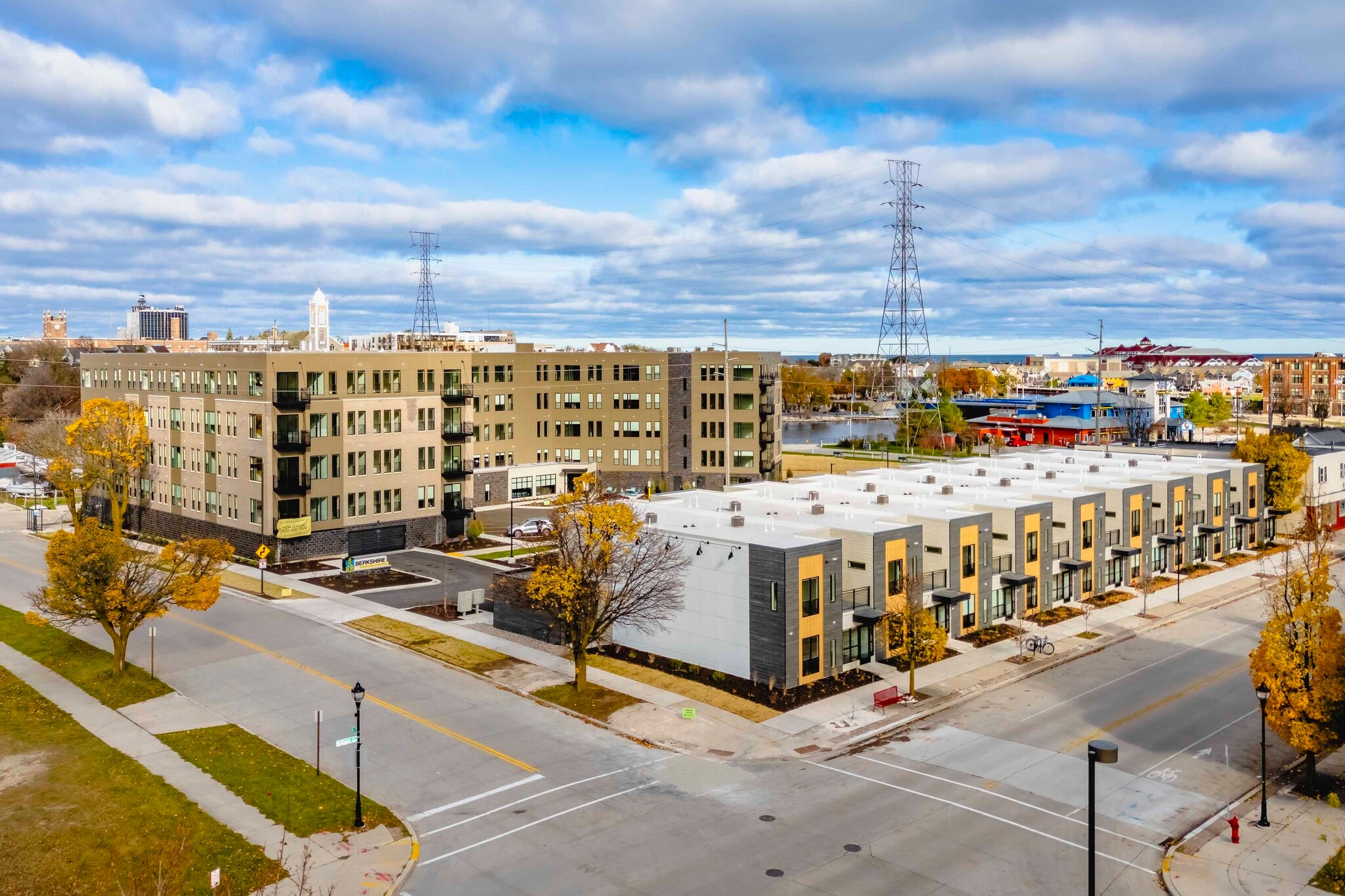 Berkshire Sheboygan Riverfront - 1009 S 10th St Sheboygan, WI 53081 ...