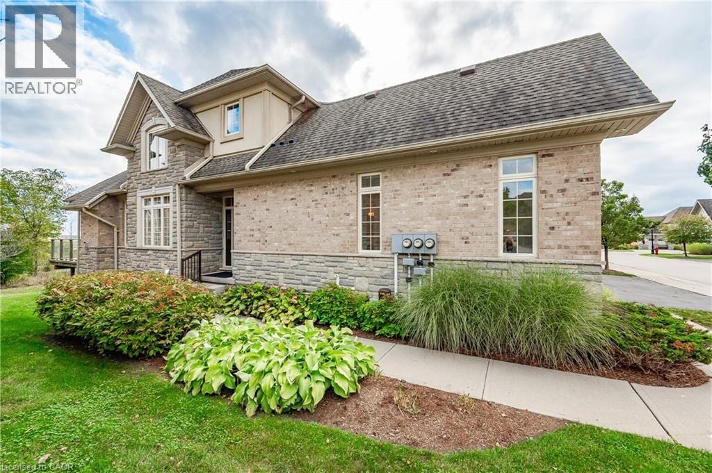 875 University Ave E, Waterloo, ON N2K 0A1 - Townhouse for Rent in ...