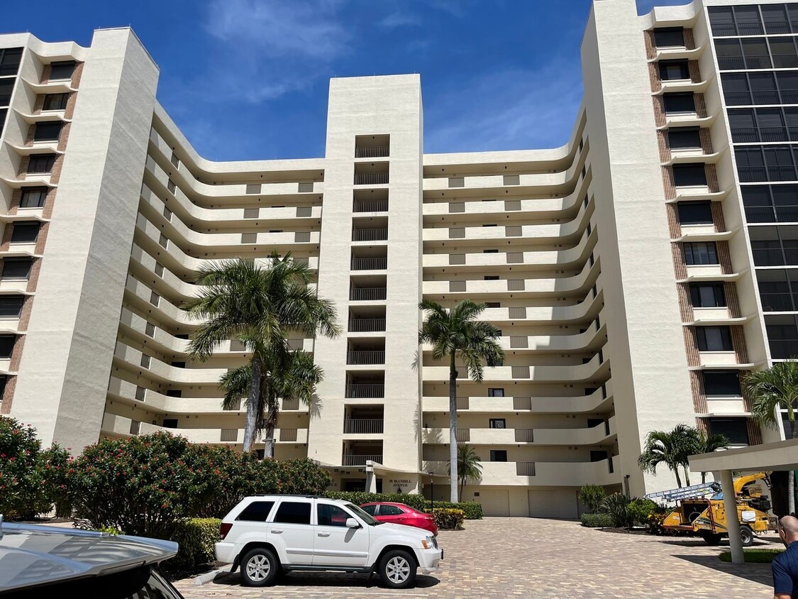 15 Bluebill Ave Unit 801, Naples, FL 34108 - Condo for Rent in Naples ...