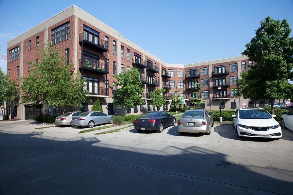 817 3rd Ave N, Nashville, TN 37201 - Condo for Rent in Nashville, TN ...