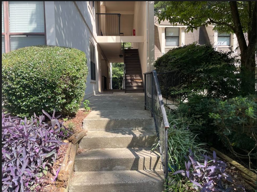 2404 Huntingdon Chase, Atlanta, GA 30350 | Apartments.com