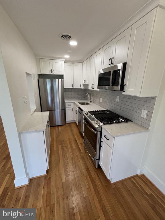 1565 N Colonial Terrace Unit 404-Z, Arlington, VA 22209 - Room for Rent ...