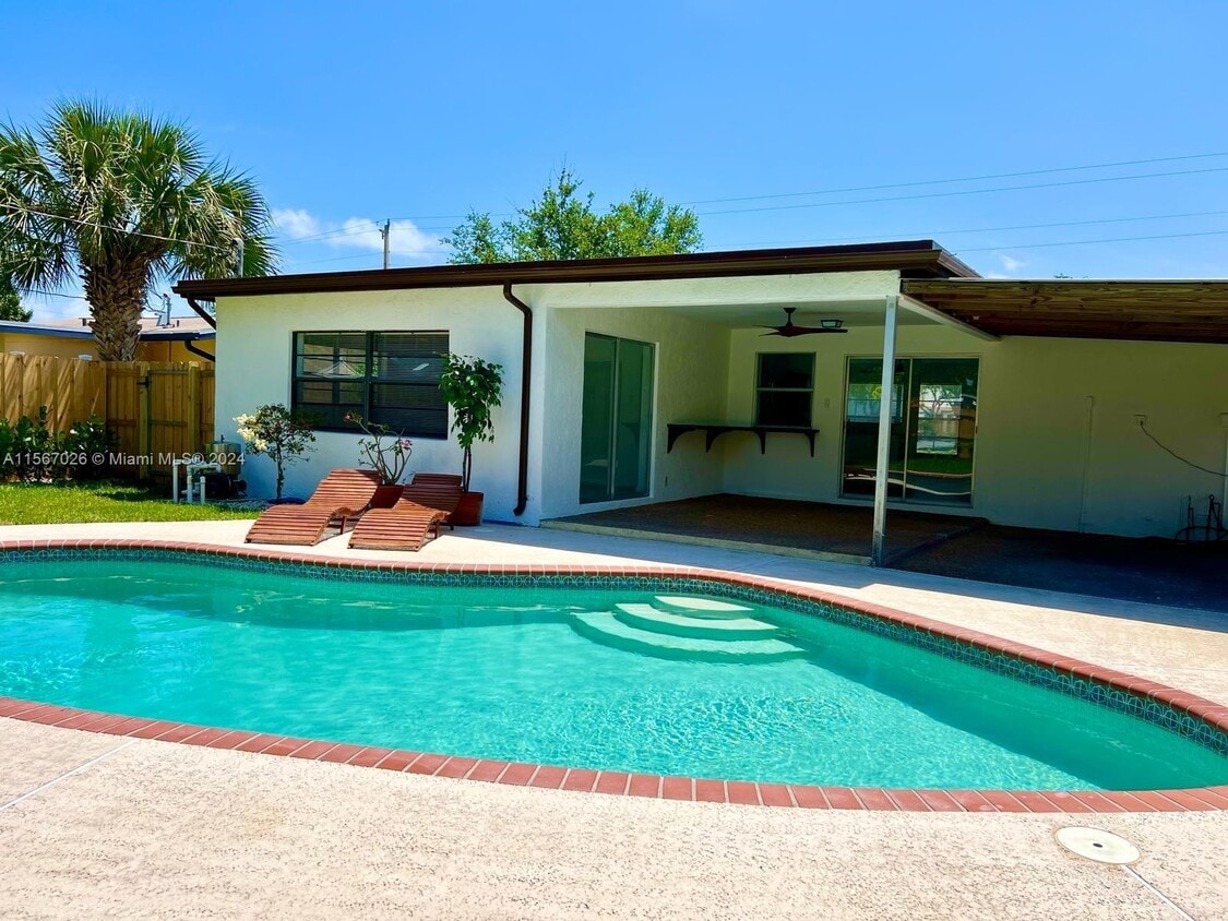 329 SW 3rd St, Boca Raton, FL 33432 - House Rental in Boca Raton, FL ...