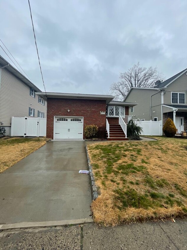444 Brook St, Linden, NJ 07036 - House Rental in Linden, NJ ...