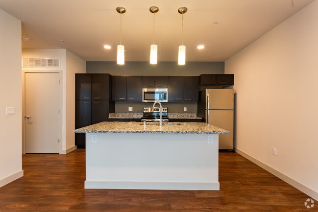 The Edge - Apartments in Madison, WI | Apartments.com