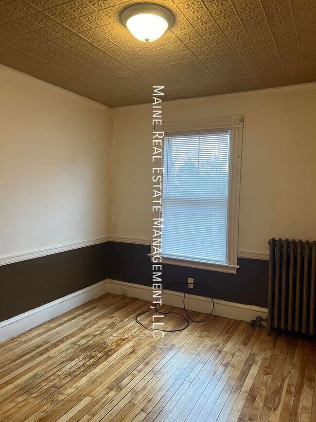 591 Main St Unit 11, Bangor, ME 04401 - Room for Rent in Bangor, ME ...