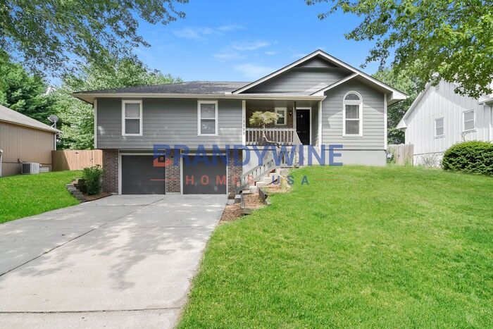 1120 NE Ridgeview Dr, Lee's Summit, MO 64086 - House Rental in Lee's ...