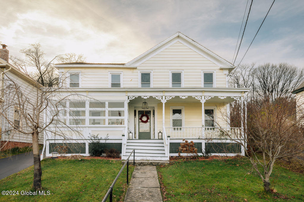 849 Ny-144, New Baltimore, NY 12124 - House Rental in New Baltimore, NY ...