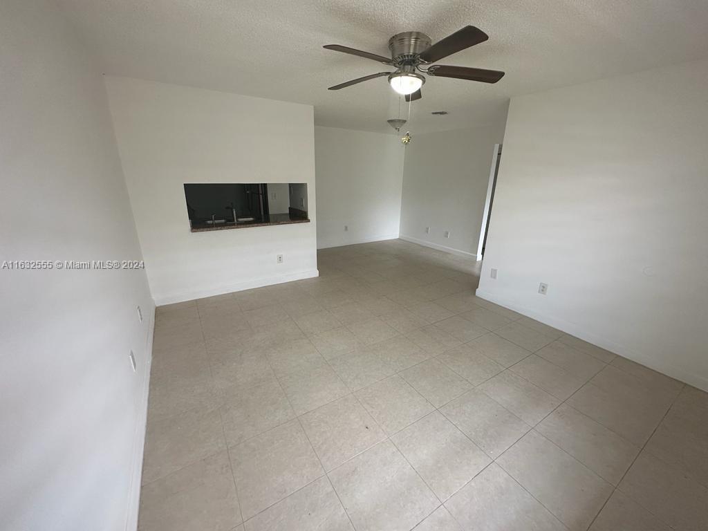 15318 SW 72nd St Unit 15-21, Miami, FL 33193 - Room for Rent in Miami ...