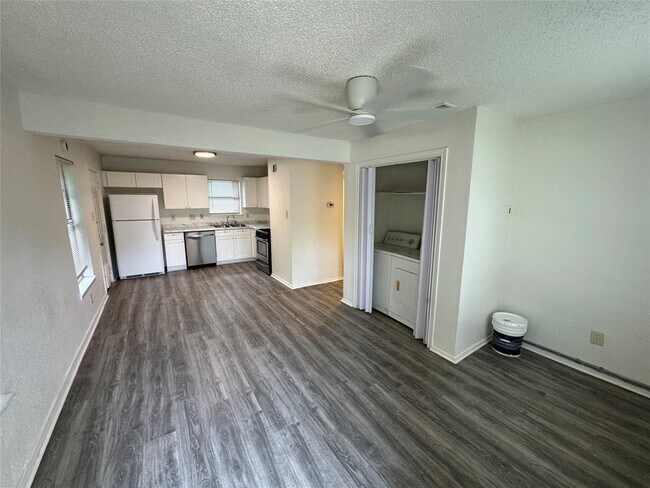 1135 Lott Ave, Austin, TX 78721 - Townhome Rentals in Austin TX ...