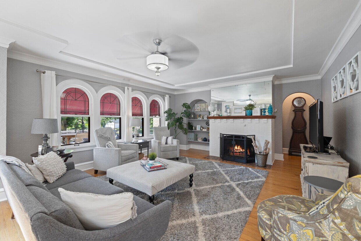 6030 W Wells St, Wauwatosa, WI 53213 - Townhome Rentals in Wauwatosa WI | Apartments.com