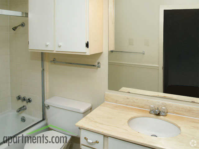 Lakeside on Spring Valley Apartments - 1000 W Spring Valley Rd ...