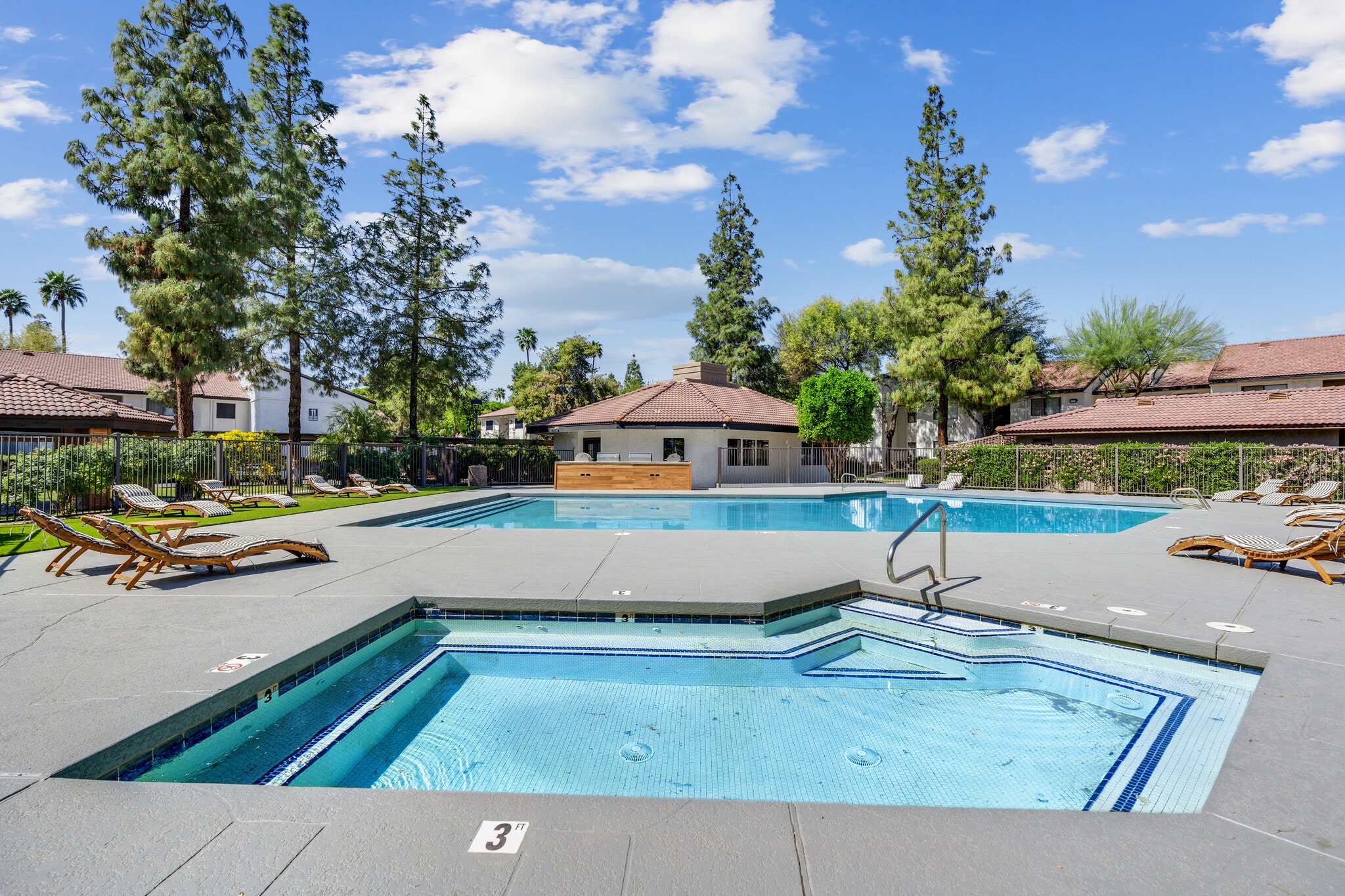 Solara - 7007 W Indian School Rd Phoenix, AZ 85033 | Apartments.com