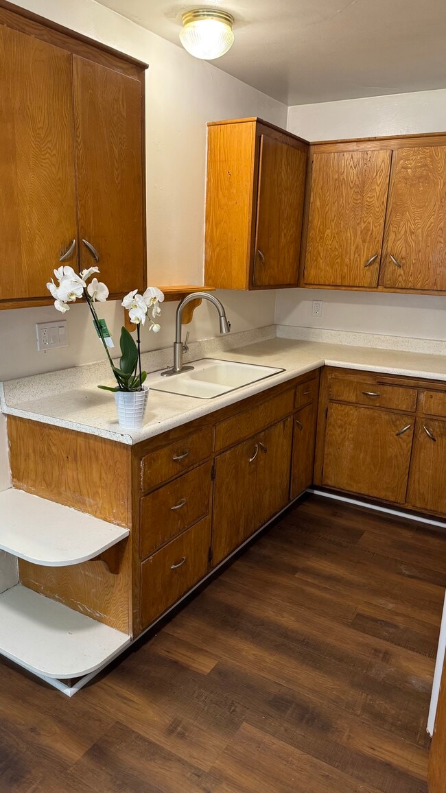 Crestwood Apartments - 21110 Wood Ave Torrance, CA 90503 | Apartments.com