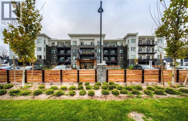110 Fergus Ave Unité 203, Kitchener, ON N2A 0K9 - Appartement à Louer à ...