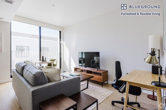 Mission Junction Student Apartments for Rent - Los Angeles, CA - 14 ...