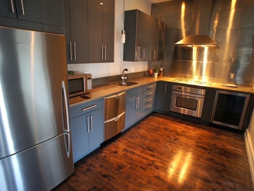 170 Bowen St Unit 3, Boston, MA 02127 - 170 Bowen St Boston, MA 02127 ...