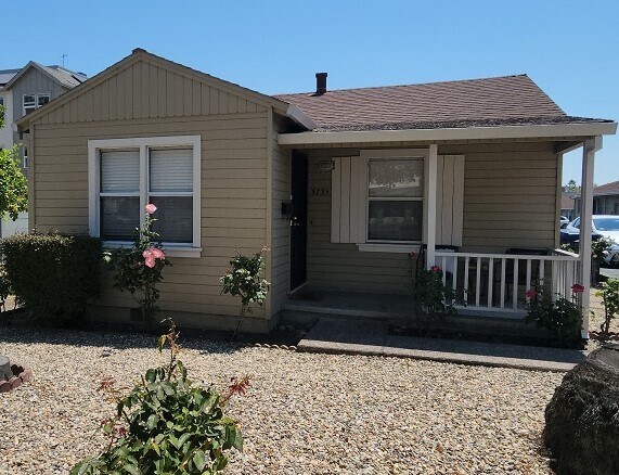 3739 Castro Valley Blvd, Castro Valley, CA 94546 - House Rental in ...