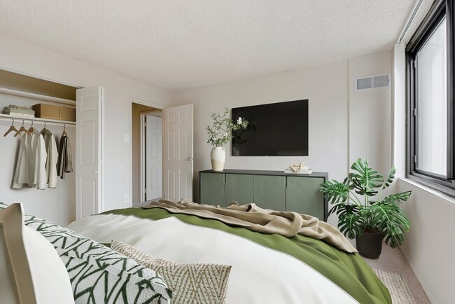 Landmark Ridge - 6161 Edsall Rd Alexandria, VA | Apartments.com