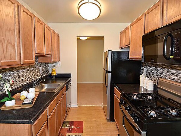 Montgomery Trace Apartment Homes - Silver Spring, MD | Apartments.com