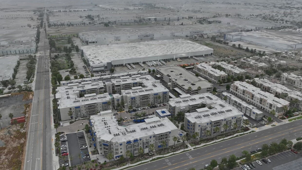 The Crossings at Redlands - 26000 W Lugonia Ave Redlands, CA 92374 ...