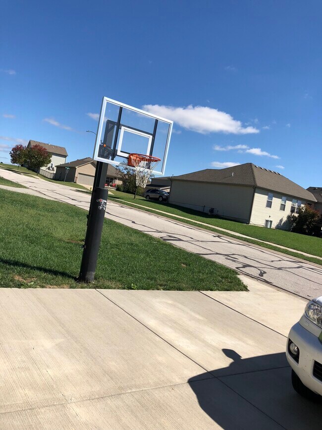 14259 Oakland Ct, Grandview, MO 64030 - House Rental in Grandview, MO ...