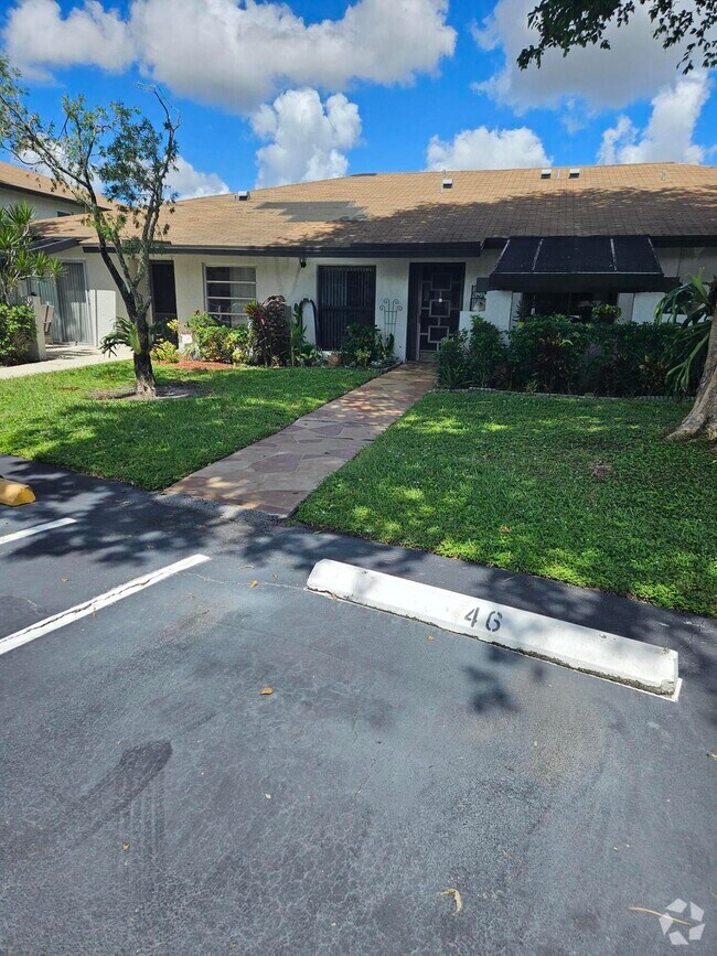 Palm Greens at Villa del Ray Apartments for Rent - Delray Beach, FL ...