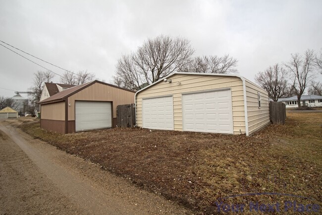 421 Cleveland St, Ruthton, MN 56170 - House Rental in Ruthton, MN ...