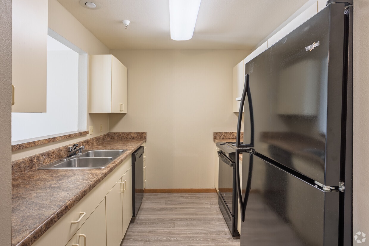 Applegate II - 3175 Pennsylvania Ave Dubuque, IA 52001 | Apartments.com