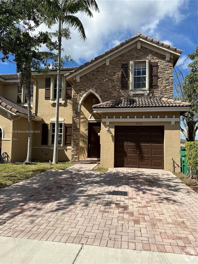 Catalina Isle Apartments for Rent with Washer & Dryer - Miami, FL - 1 Rentals | Apartments.com