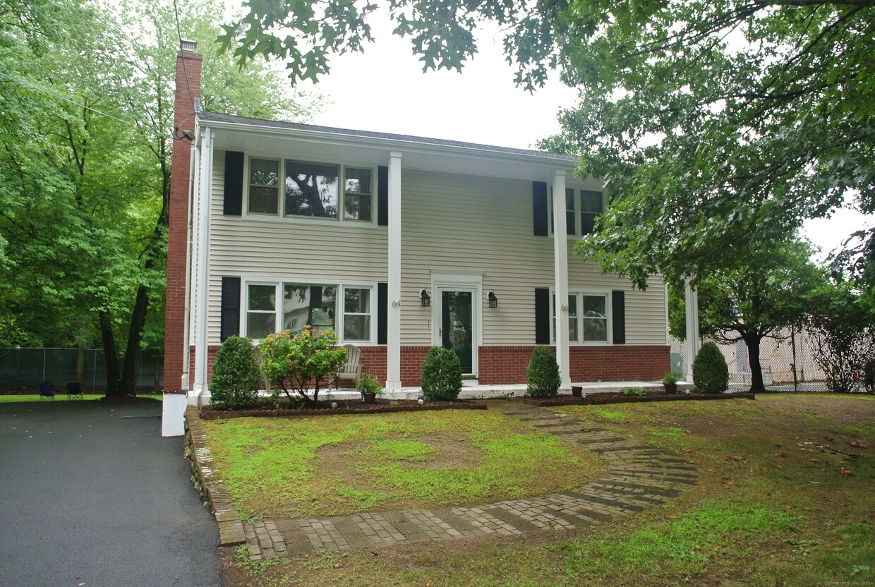 64 Sodom Ln Unit 1ST Floor, Derby, CT 06418 - Room for Rent in Derby ...