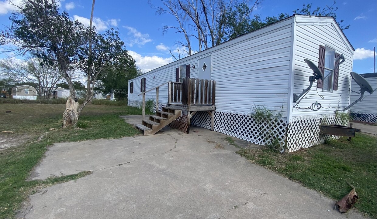 1632 Lackey St, Kingsville, TX 78363 - House Rental in Kingsville, TX ...