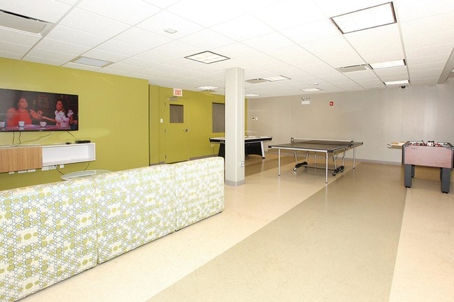 Oakley Square Apartments - Chicago, IL | Apartments.com