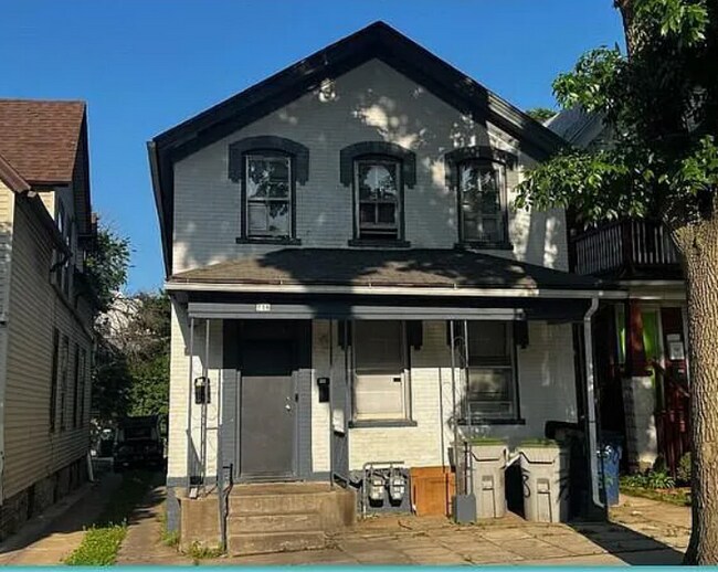 738 S 25th St, Milwaukee, WI 53204 - House Rental in Milwaukee, WI ...