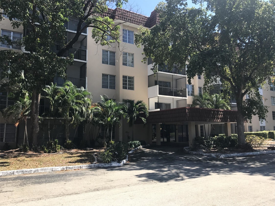 4160 Inverrary Dr, Lauderhill, FL 33319 - Townhome Rentals in ...