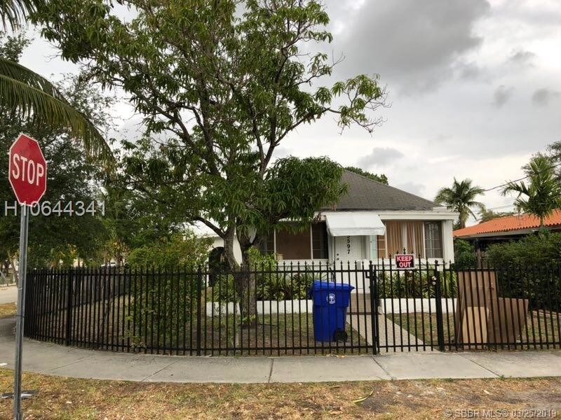 5597 SW 3rd St Unit 1, Coral Gables, FL 33134 - Room for Rent in Coral ...