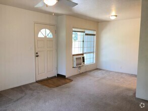 Crosspointe Community Houses under $3,000 - Honolulu, HI