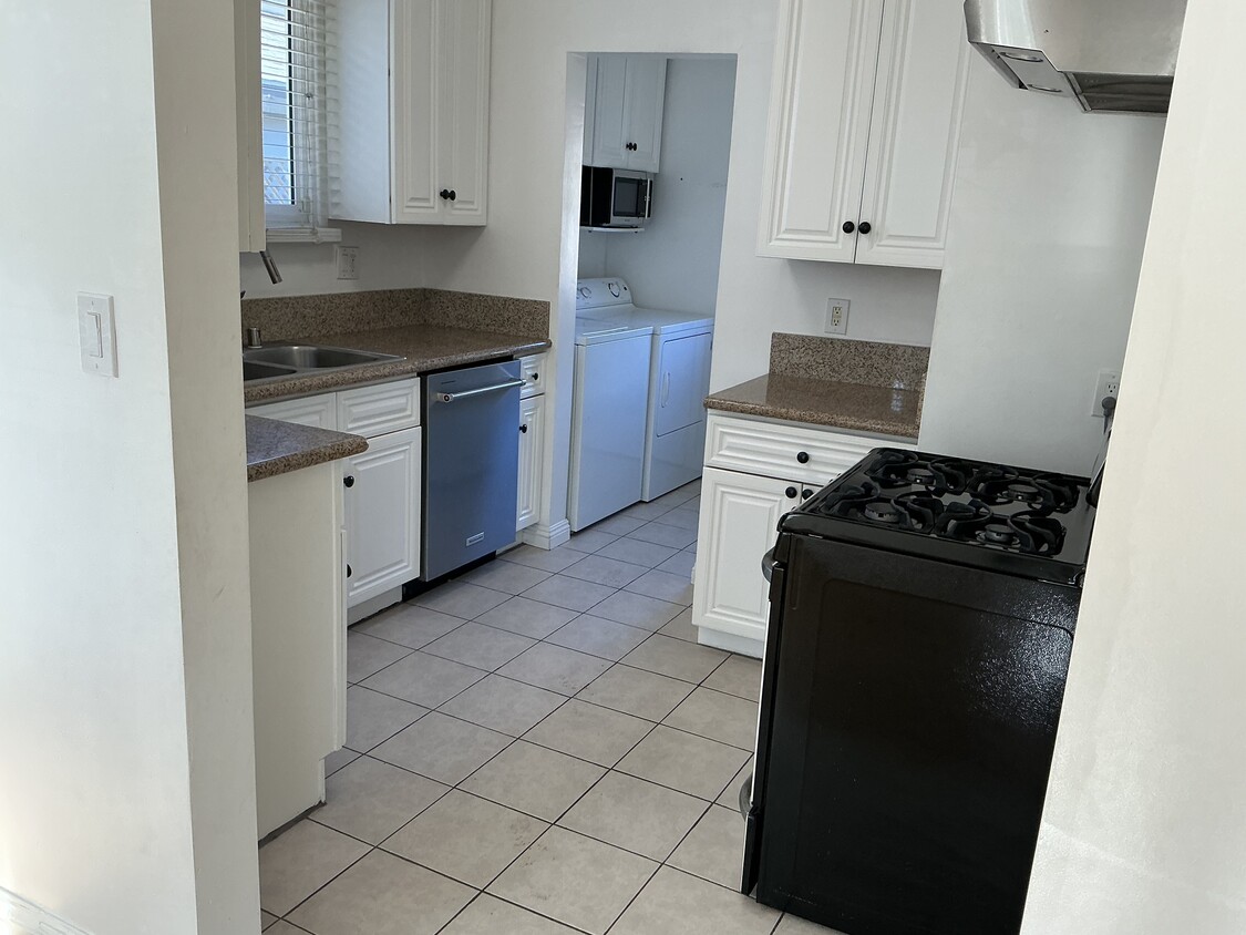 10713 Esther Ave, Los Angeles, CA 90064 - House Rental in Los Angeles ...