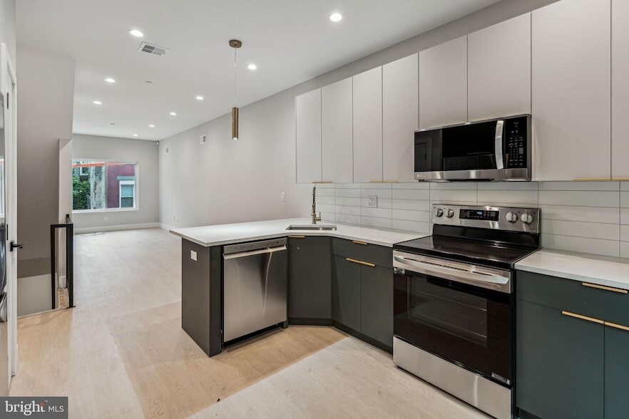 2129 E Monmouth St, Philadelphia, PA 19134 | Apartments.com
