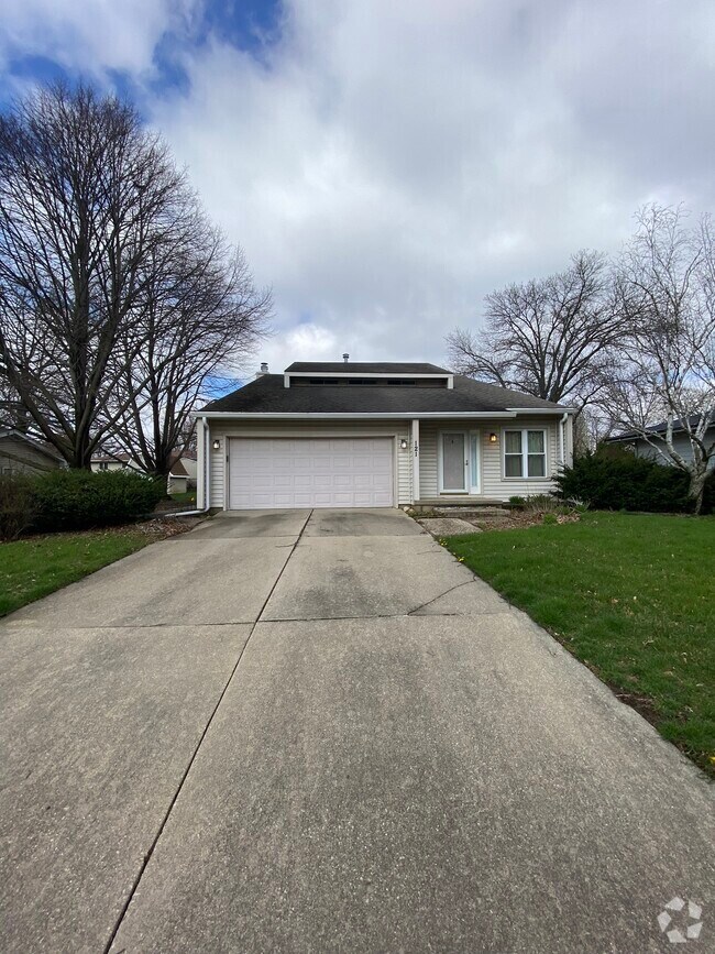 Parkside South Apartments for Rent with Extra Storage - Normal, IL ...