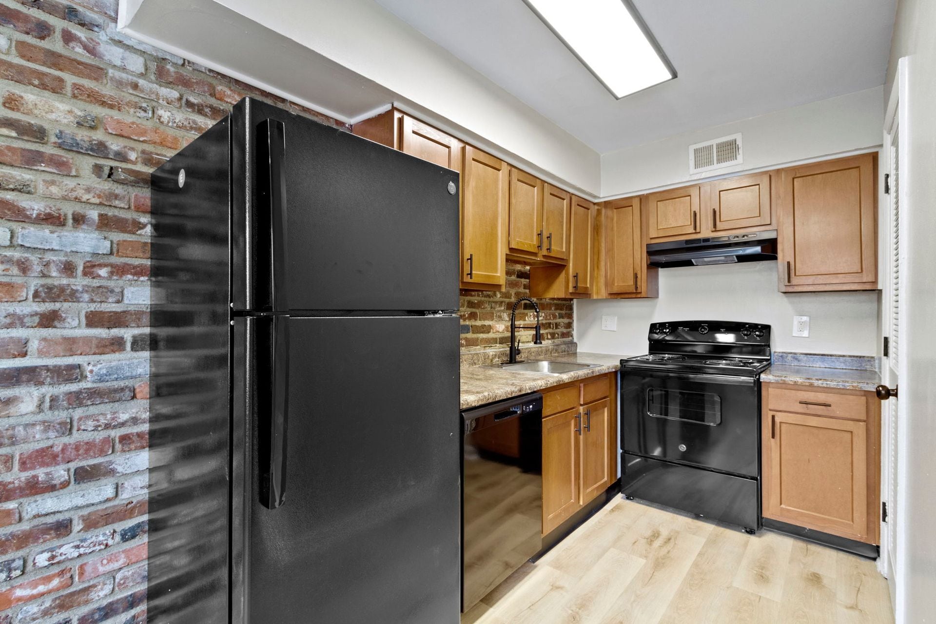 The Prairies Apartment Homes - 4555 N Arlington Indianapolis, IN 46226 ...