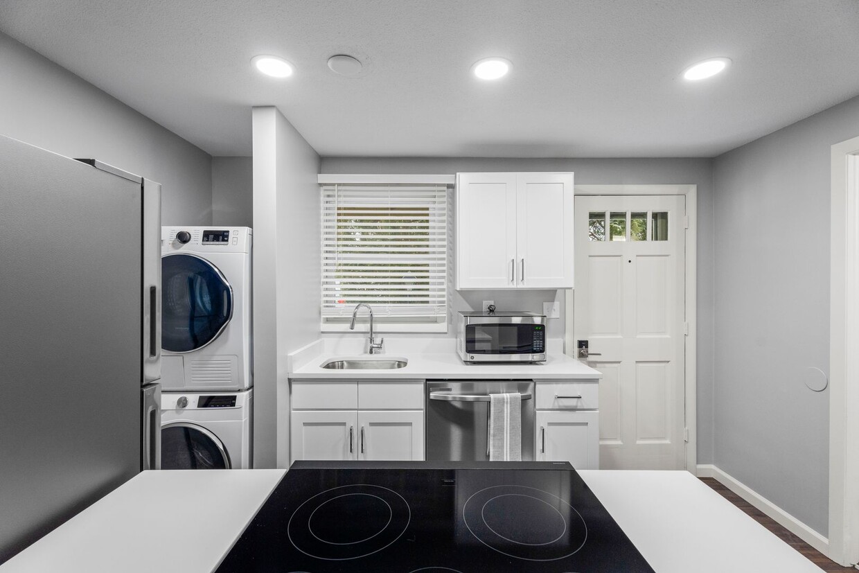 Harbor View - 360 Thames St Groton, CT 06340 | Apartments.com