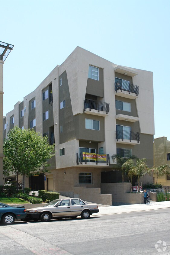 Residential Condominium - 2864 Sunset Pl Los Angeles, CA 90005 ...
