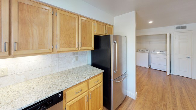 OAKSHADE COMMONS Apartments - Davis, CA | Apartments.com