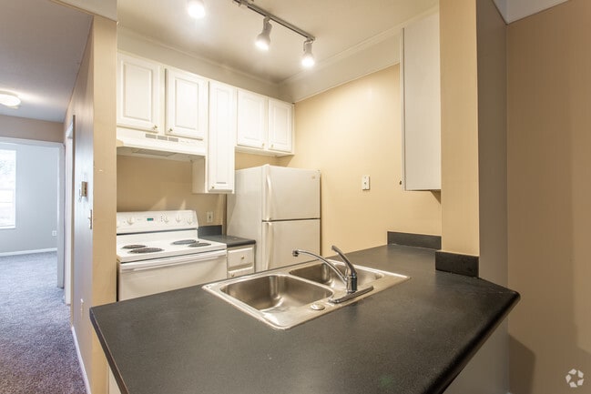 Creekside At Taylor Square Apartments - Reynoldsburg, OH | Apartments.com